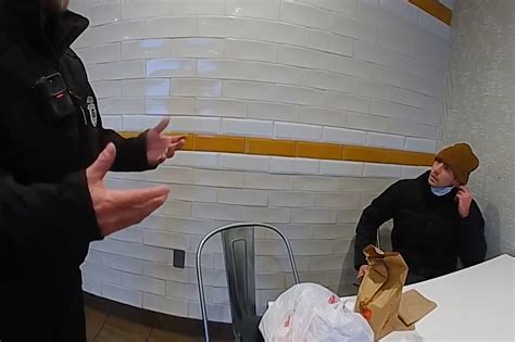 Difunden El Video Del Instante En Que La Policía Identifica A Luigi