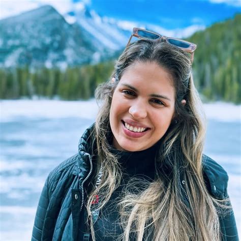 Anna Carolina Annaoliveiradiv On Threads