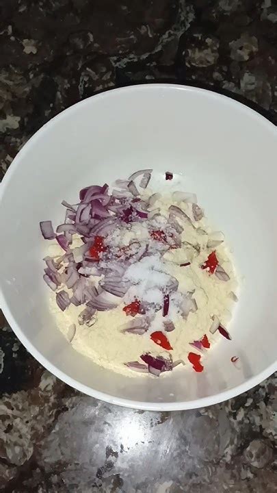 Fish Egg Pokori।।মাছৰ কণীৰ পকৰী এনেকৈ বনায় খাইছেনে।। Assamese Video