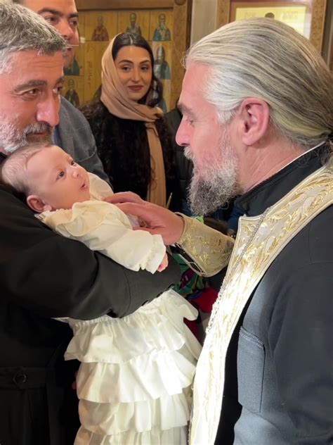 ️ მოინათლა და შეუდგა ქრისტეს გზას მარიამი 💜 რაოდენთა ქრისტეს მიერ ნათელ გვიღებიეს ქრისტე