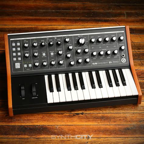 MATRIXSYNTH Moog Subsequent 25 Analog Synth