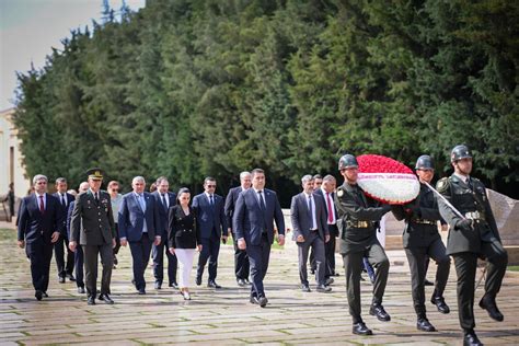 შალვა თურქეთის რესპუბლიკაში ოფიციალური ვიზიტის ფარგლებში დელეგაციის წევრებთან ერთად მუსტაფა