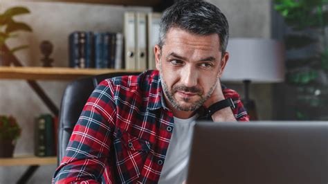 Text Messages People Who Are Deeply Unhappy Usually Send YourTango