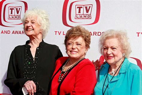 ההיסטוריה הצבאית הסודית של כוכבת בנות הזהב ישראל היום