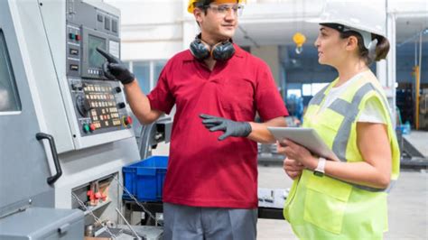 The Advantages Of Using A Large Cnc Machine For Industrial Manufacturing