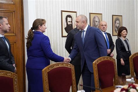 Партиите вече обсъждат дати за нови избори 12 или 19 март