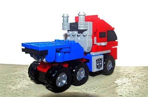 The Maximum Hobbyist Toy Review Kre O Transformers Optimus Prime Basic Set