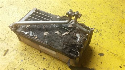 Air Con Compressor Just Commodores