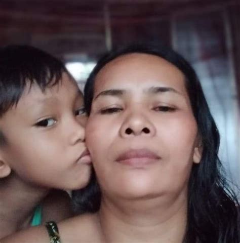 ស៊ឹម សម្ផស្ស នារី