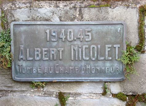 Basse Bodeux Monument Aux Morts Des Deux Guerres