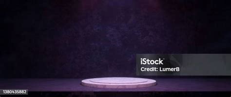프리젠 테이션 최소 무대 연단 강한 어두운 희미한 보라색 색상 배너 배경 대기 조명 그래픽 디자인 3d 일러스트 3차원 형태에 대한 스톡 사진 및 기타 이미지 Istock