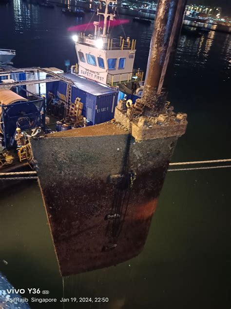 Ship Repair Tanker Puffin One Rudder Stock Already Remove Sb Compeleted In The See Side