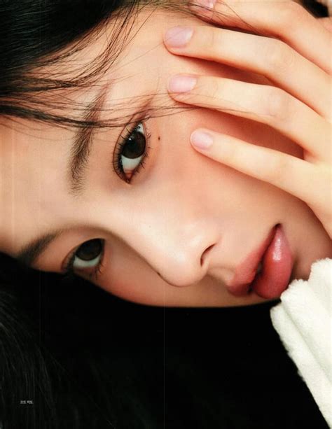 221021 Hyewon X Singles Magazine R Hyewon