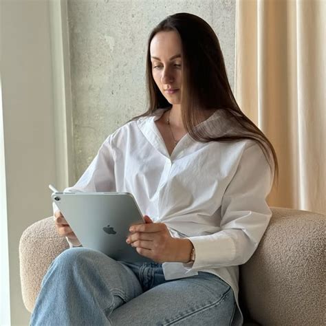 Sketcher Tatiana Threads Say More