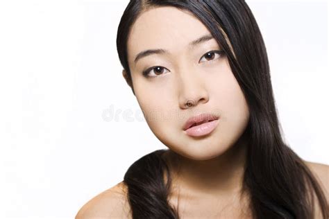 Verticale De Jeune Beau Modèle Asiatique Image stock Image du fond yeux 16451615
