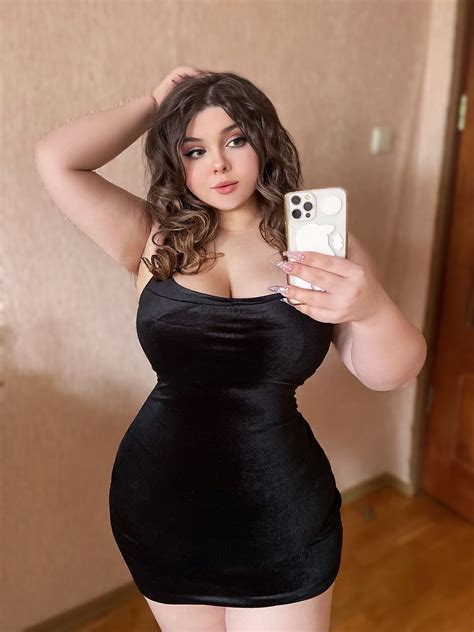 Bunnie Mommy Bio Wiki Facts Age Height Weight Measurement Photos Content Creator