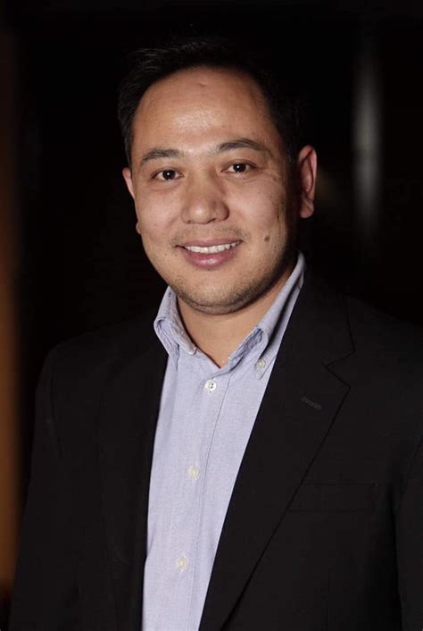 Бүх хайраа гэр бүлдээ Цэргийн албанд англи хэл компьютер жолооны сургалтанд суулгадаг болно