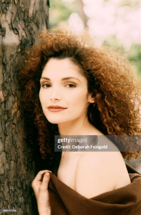 Actress Mary Elizabeth Mastrantonio Poses For A Portrait In 1989 In News Photo Getty Images