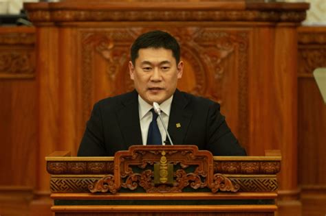 Шүүх байгуулах тухай хуулийн шинэчилсэн найруулгын төслийг Ерөнхий сайд танилцуулж байна