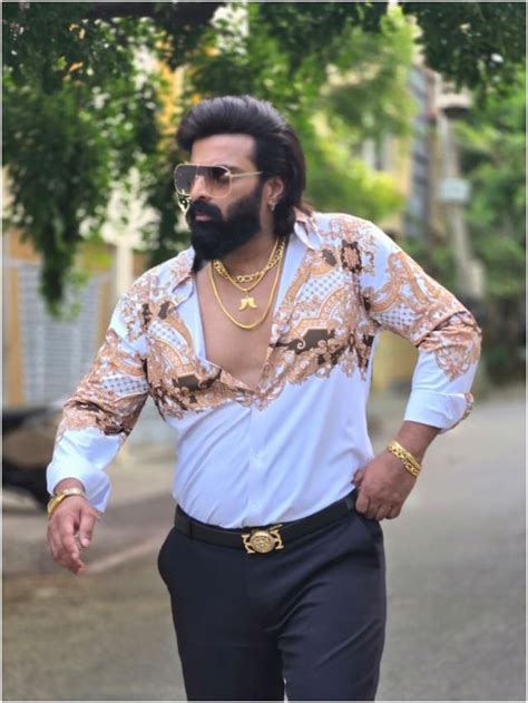 ಮಚ್ಚು ಹಿಡಿದ ತಪ್ಪಿಗೆ ಜೈಲು ಸೇರಿದ ರಜತ್ ವಿನಯ್ ಗೌಡ Tv9 Kannada