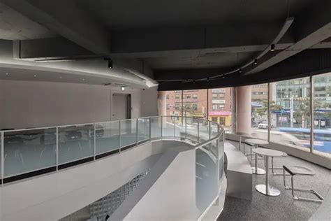 미니멀한 모던하고 고급스러운 60평 로스터리 카페인테리어 종로구 명륜