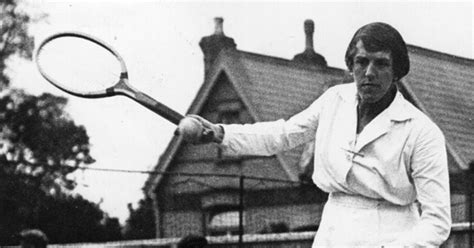 잔디 코트는 내 무대 윔블던 역사와 함께한 챔버스