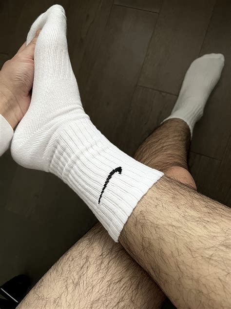 Whos Rubbing My Feet Next R Dudesinsocks