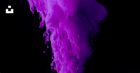 검은 배경에 보라색 연기 사진 Unsplash의 무료 보라색 이미지