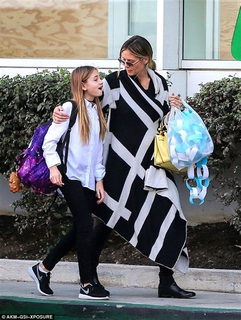 Heidi Klum Enjoys A Walk In La With Lookalike Daughter Leni 12 Heidi