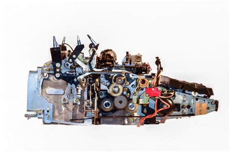 Ibm Selectric Iii Typewriter [1600x1059] Thingscutinhalfporn