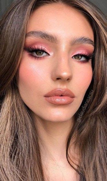 Pin By Helleneyer On Fashion Prom Eye Makeup Pink Eye Makeup Rosy