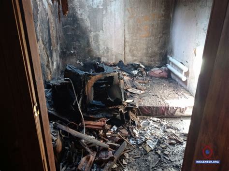 Війська РФ обстріляли Миколаїв ракетами зі “Смерчів” та С 300 пошкоджено будинки та портову