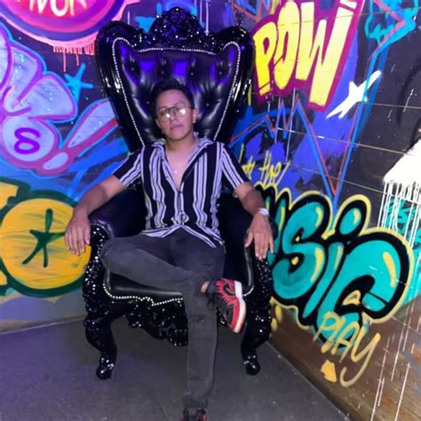 Jayron Pxjayron • Threads Say More