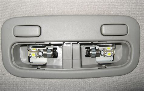 Освещение салона — Toyota Corolla (120), 1,6 л, 2005 года | стайлинг ...