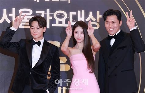 화보 제32회 서울가요대상 레드카펫 참석한 스타들 아주경제