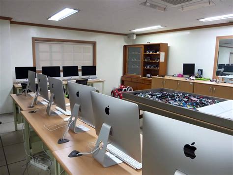 학교 컴퓨터실
