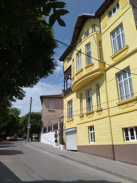 Гурков Hotel ВЕЛИКО ТЪРНОВО СРЕДНОВЕКОВНАТА СТОЛИЦА НА БЪЛГАРИЯ