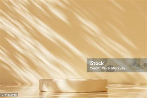 현대 베이지색 제품 스탠드 부드러운 그림자 광고 자료 전자 상거래 목록 향상 상품 디스플레이 우아한 플랫폼이 있는 제품