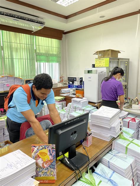 สำนักวิทยบริการเเละเทคโนโลยีสารสนเทศ ลงพื้นที่ให้บริการติดตั้ง โปรแกรมการจัดการเอกสาร Foxit