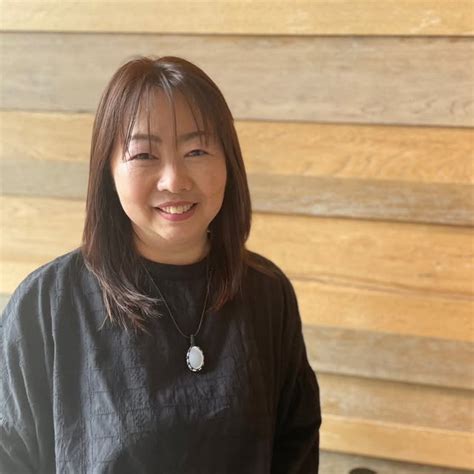 田甫佐智子 Neemtreet • Threads Say More