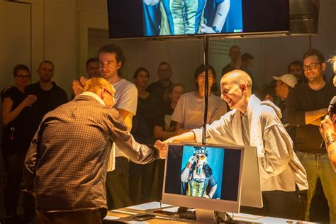 prompt battle sebastian schmieg florian a schmidt bernadette