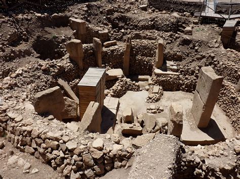Gobekli Tepe Symbols Reveal A Comet Bombarded Earth Around 13000 Years