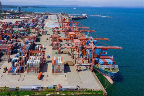 ក្នុងរយៈពេល៤ខែ ដើមឆ្នាំ២០២៣នេះ ពាណិជ្ជកម្មអន្តរជាតិរបស់កម្ពុជាមានទំហំជាង