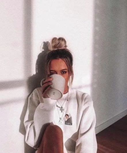 Pin By Alexa On Photography In Cute Instagram Pictures Instagram Pictures Instagram Pose