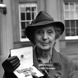 Joan Hickson: Age, Net Worth, Relationships, Family, Career Highlights & More - Mabumbe