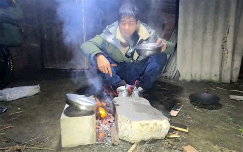 骑行去西藏第一天遇到下雨天气寒冷幸运的是找到一个废弃房住下 带床去旅行 带床去旅行 哔哩哔哩视频