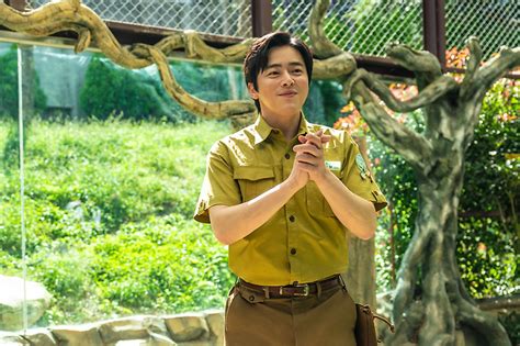 ‘좀비딸 조정석 夏 극장가 지킨다