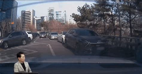 주차비 결제한 차 앞으로 쏙 빠져나간 얌체족레전드 또 경신