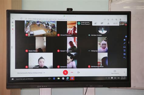 Багш сургуулийн өмнөх боловсрол мэргэжлийн 4 дүгээр курсийн оюутнууд төгсөлтийн шалгалтыг