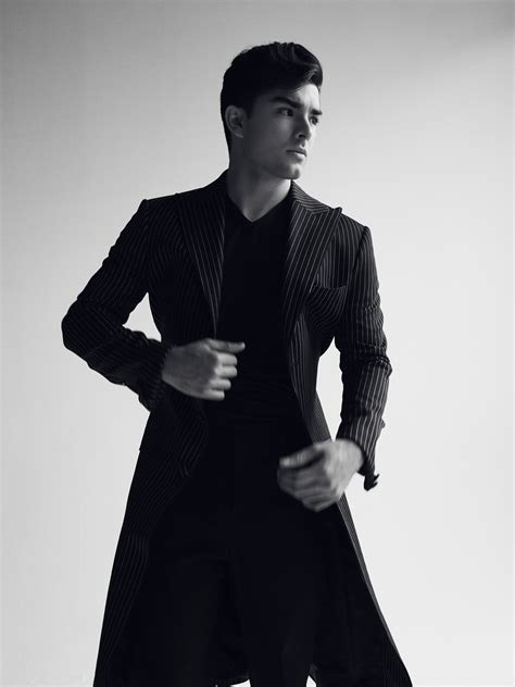 Meet Hollywoods Newest Heartthrob Diego Tinoco Starring In Netflixs
